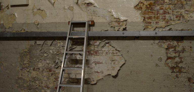 How to Tear Down Plaster Walls | 10 Easy Steps (2025)