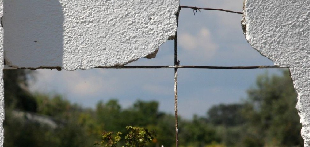 How to Fix a Broken Fence Post in Concrete | 8 Easy Steps